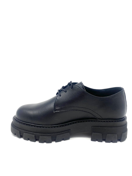 Leila Oxford in Black from Novacas – MooShoes